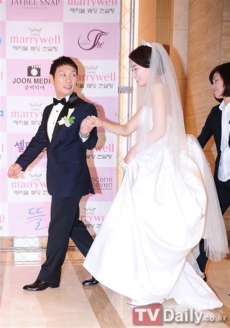 [td포토] 이승윤 결혼식 아내바보 예고하는 눈빛