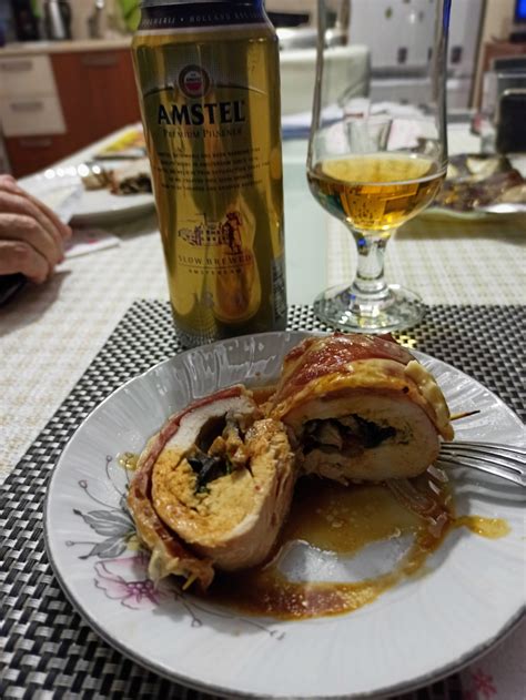 Рецепти Пилешко роле с бекон кашкавал на фурна