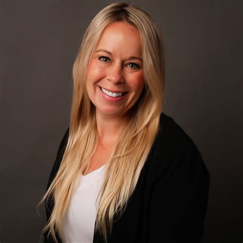 Nikki Wright Linkedin