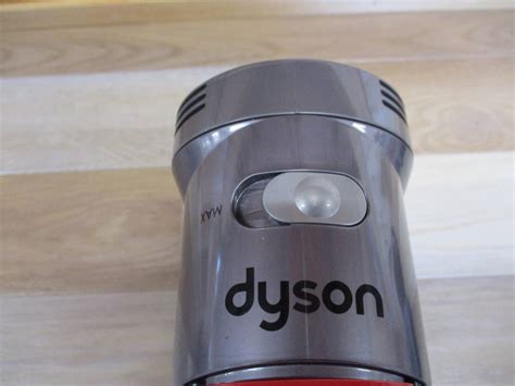 Yahoo オークション 現状品 通電動作確認済 Dyson B4e Jp Par4473a