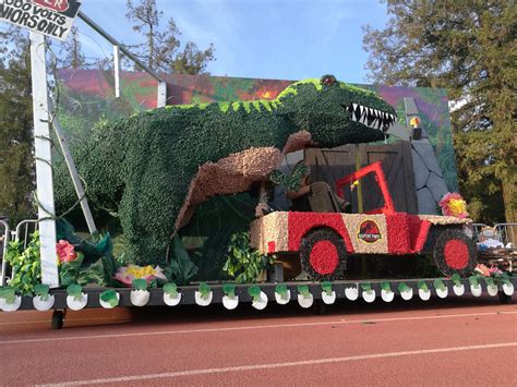 2019 Class Float R Dinosaurs