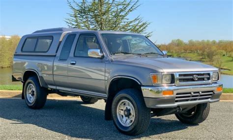 No Reserve Unbelievable Condition Survivor Ext 4x4 Toyota Pickup Tacoma
