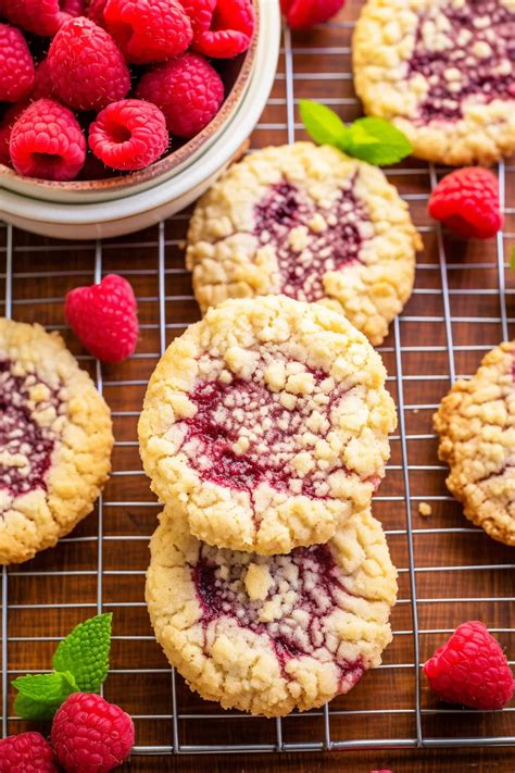 Raspberry Crumble Cookies