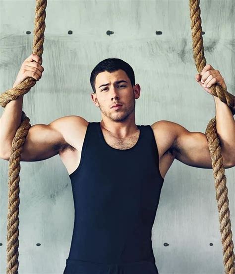 Pin By David M Roi On Famous Style Nick Jonas Shirtless Nick Jonas