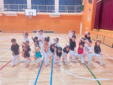 今日は新しいメンバーも増えて頑張りました！ ブログ 大阪で空手を習うなら極真会館 大阪布施支部