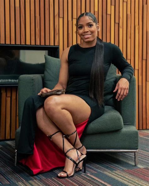 4 Hot Sexy Zia Cooke Bikini Pics