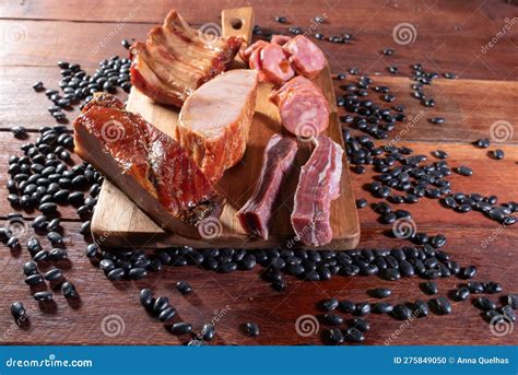 Ingredientes Para A Feijoada Tradicional Brasileira Foto De Stock