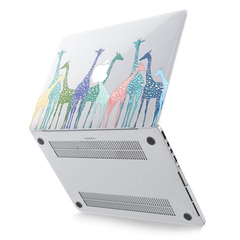 Чехол пластиковый для Apple MacBook Air 13 M2 2022 (Красочные жирафы ...