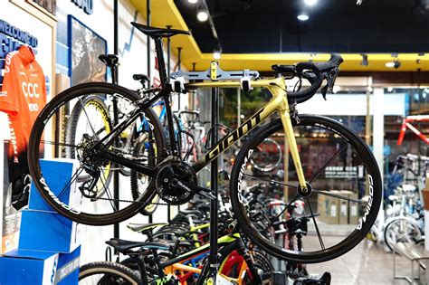 捷安特 騎格單車 都下了這麼多天的雨了 為什麼連個小編期待的周末假期也要一直下 🌧⛈💧🌊