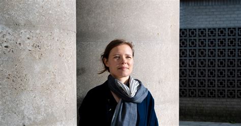 Armoedelector Anna Custers ‘de Grote Vraag Is Zijn We Solidair Genoeg Met Elkaar Nu Alles