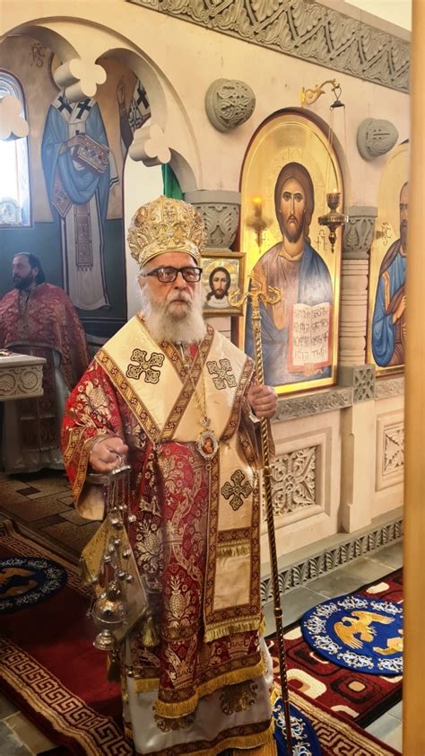 წმინდა გიორგის ნაწილის გადაბრძანება მანგლისის საკათედრო ტაძრიდან პეტრე პავლეს სახელობის