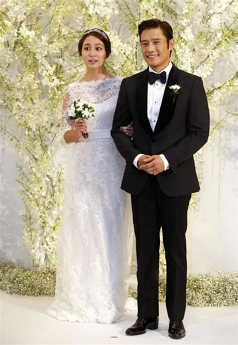 عکس های مراسم عروسی و زن زیبای بازیگر نقش نقاب دار سیاهدر سریال کره ای