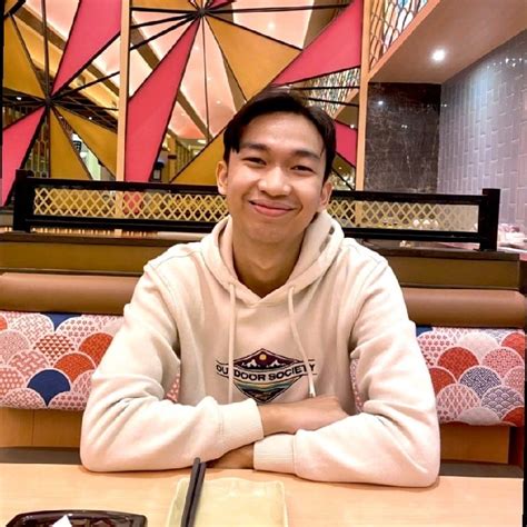 Muhammad Agiv Putrayatma Medium