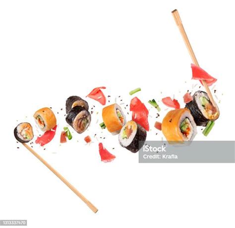 하얀 배경에 고립된 신선한 초밥이 공기 중의 재료로 굴절 개념에 대한 스톡 사진 및 기타 이미지 개념 깨 냉동된 Istock