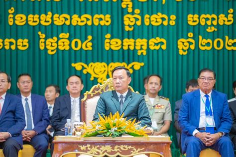 ពិធីប្រគល់សញ្ញាបត្រជូនសមណៈនិសិ្សត និស្សិតសាកលវិទ្យាល័យឯកទេសនៃកម្ពុជា
