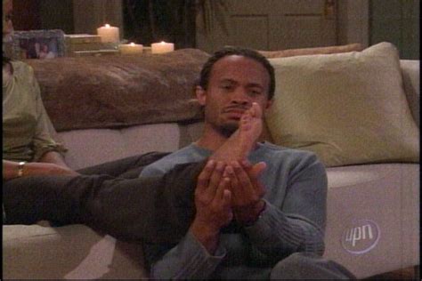 Essence Atkins S Feet