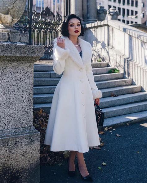 Pin By 🖤yesy🖤 Ylovegothic On Misspsychocat Fashion Elegant Outfit