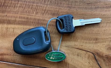 RANGE ROVER CLASSIC SINGLE BUTTON REMOTE ALARM KEY FOB BLANK KEY SEXY KEYCHA Antique Price