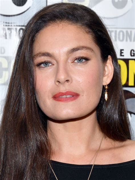 Alexa Davalos Makeup Looks Mature Makeup Actress Model