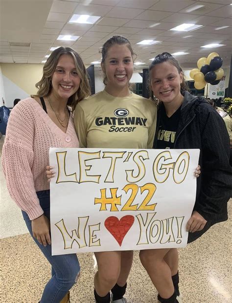 Sexy Sisters Scrolller