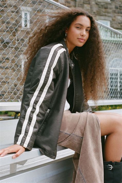 어반아웃피터스 Uo Morgan 인조 가죽 스트라이프 모토 재킷 위시버킷