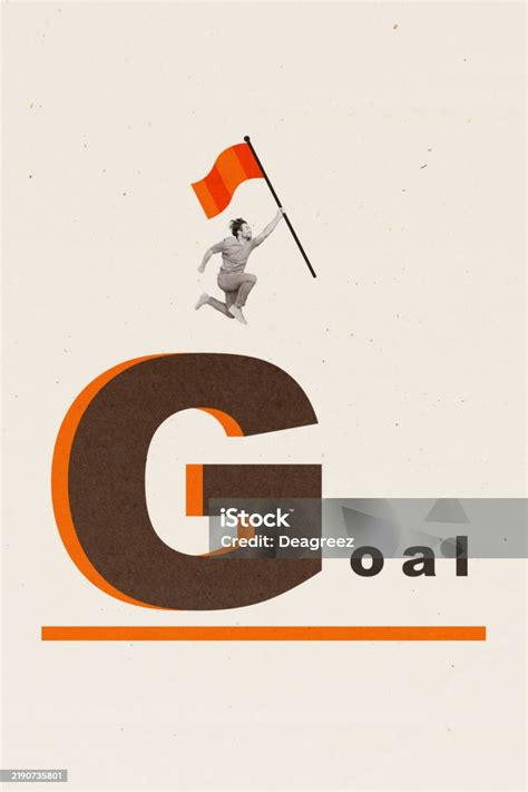 수직 크리 에이 티브 콜라주 이미지 흑백 효과 흥분 행복 젊은 남자 첫 번째 우승자 깃발 목표 대상 빈 흰색 배경 20 24세에 대한 스톡 사진 및 기타 이미지 Istock