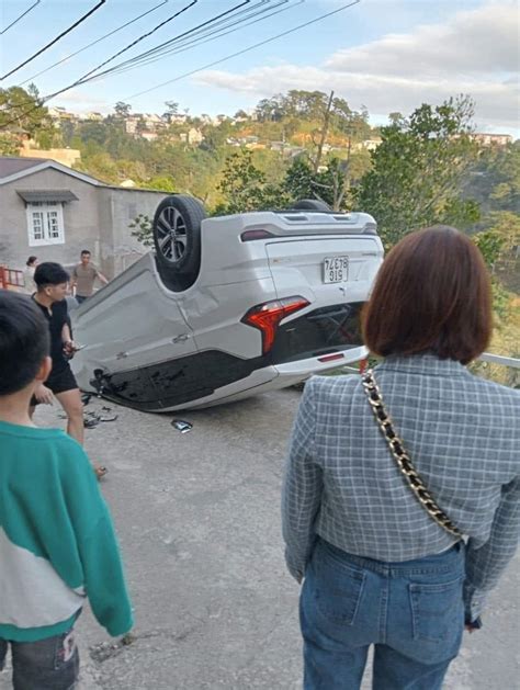 Tại Con Dốc Nổi Tiếng ở Đà Lạt Ngay Lúc Này Xpander Chơi Lộn Cầu Vồng