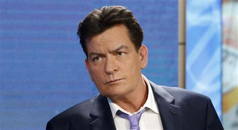 Charlie Sheen Height Weight Body Measurements Shoe Size