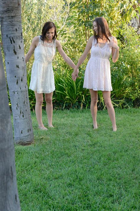 Aidra Foxx And Madi Meadows Incorporate A Pearl Necklace Into Oral Sex Photos