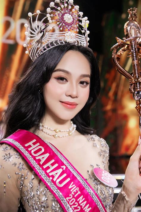 Hoa Hậu Thanh Thủy Bị Nghi Phẫu Thuật Thẩm Mỹ Thái độ Của Netizen Mới Bất Ngờ Sao Việt Việt