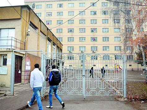 Напрежение в Центъра за бежанци в Овча Купел в София