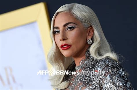 레이디 가가 19살 때 프로듀서에게 강간 당하고 임신 정신착란 시달려 충격 고백[해외이슈]