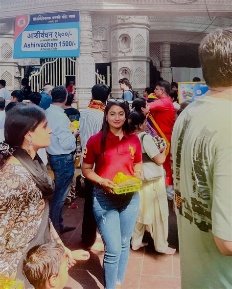 singer nikita chouhan singer nikita chouhan instagram photos and videos