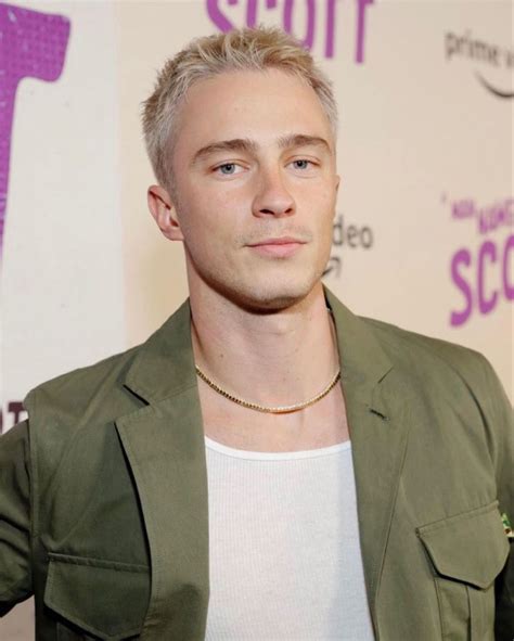 Rafe Cameron Outer Banks Drew Starkey Obx Netflix Rafe Outer