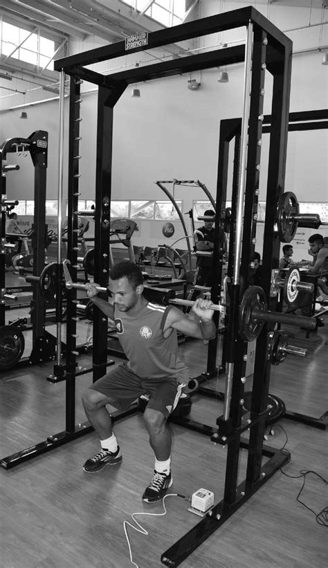 A Soccer Player At The Beginning Of The Concentric Phase Of The Jump