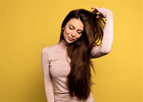 Top 5 Easy Hairstyles That Hide Extensions