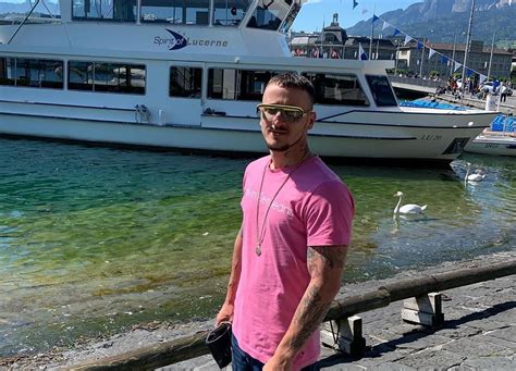 Getinjo Publishes The New Song Daddy Telegrafi Telegrafi