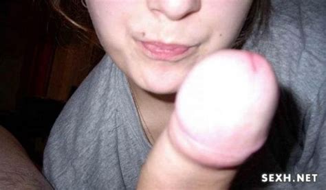 Две давалки с удовольствием сосут члены и дают себя поиметь Pic