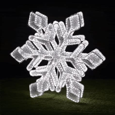 The 4 Twinkling Snowflake Hammacher Schlemmer