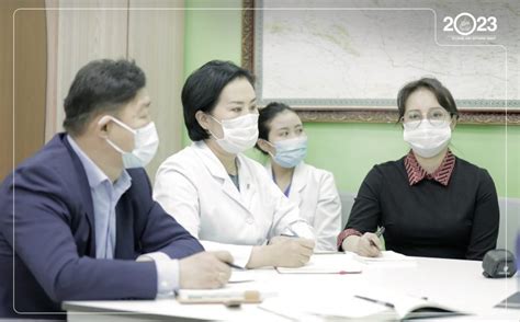 Баянзүрх дүүргийн засаг дарга Н Баярмөнх дүүргийн Нэгдсэн эмнэлэгт ажиллаж тулгамдаж буй