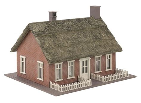 Faller H0 Noord Duits Huis Met Rieten Dak 131318