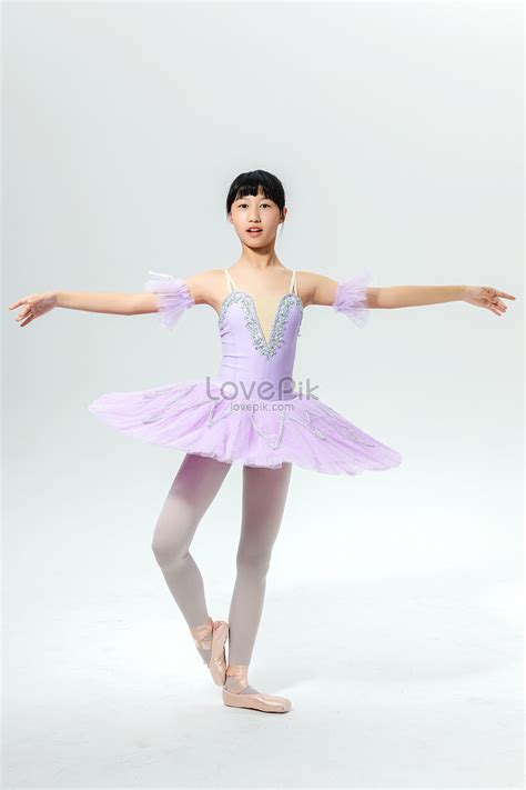발레를 추는 여자 아이 사진 무료 다운로드 Lovepik