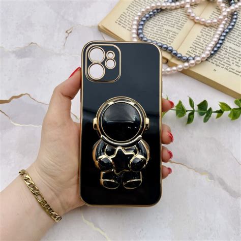 قاب گوشی Iphone 12 آیفون مای کیس فضانورد استند شو محافظ لنز دار مشکی