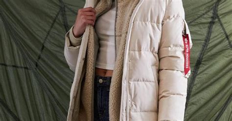 Куртка женская зимняя длинная Sierra Gen Ii Parka W Alpha Industries™ цвет Limestone женская