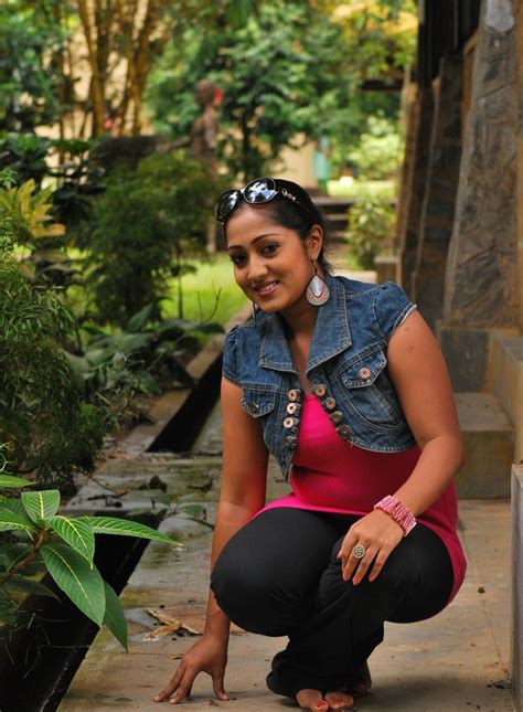 Dilini Lakmali Hot Lankan Models