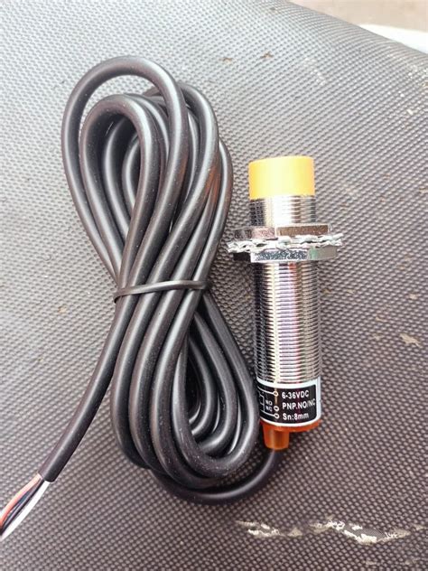 Proximity Sensor Pnp No 8mm At ₹ 275piece Pydhonie Mumbai Id