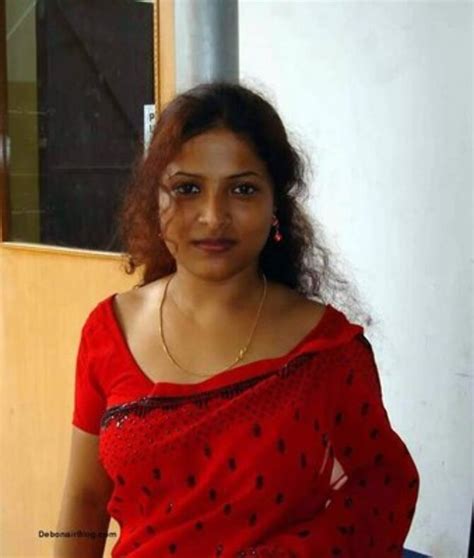 Unveiling The Allure Of Hot Mallu Aunties