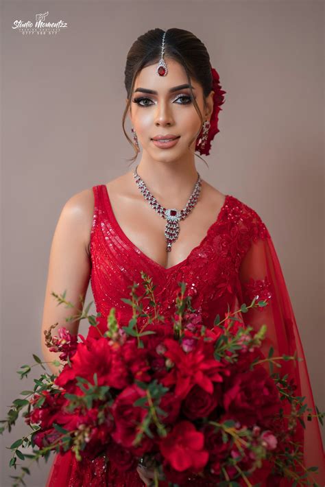 මලිත්ගේ මතක මාලිගාවේ රැජිණ වූ ඇය දෙවැනි ගමනට සැරසුණු අපූරුව මෙන්න