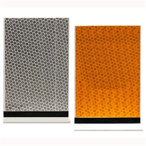 Barrier Marker White Yellow Dg Reflective 2 Side Universal Group