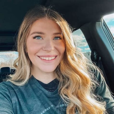 Charleigh Wille Charleighanne • Threads Say More